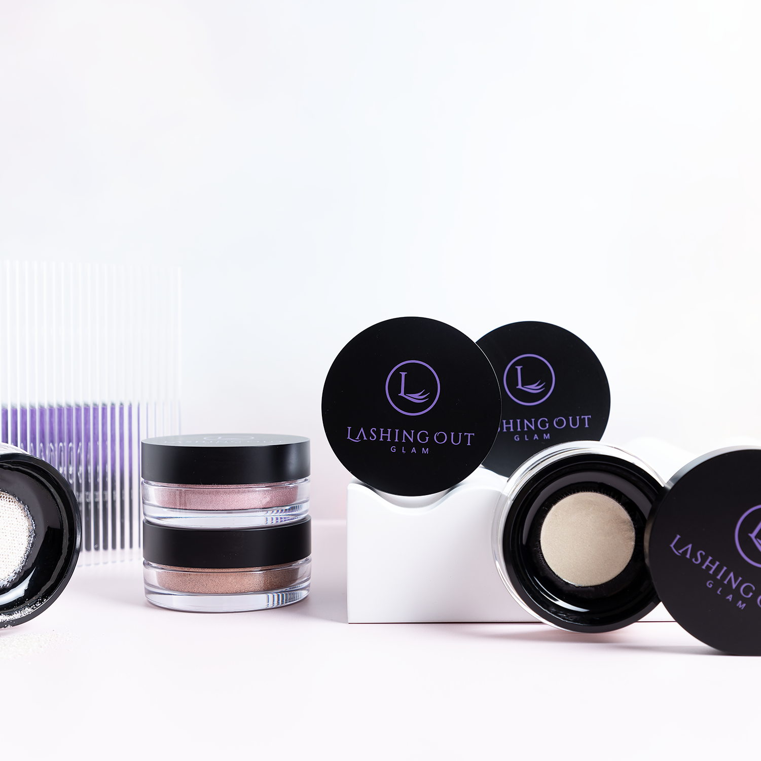Glow – Lashing Out Glam